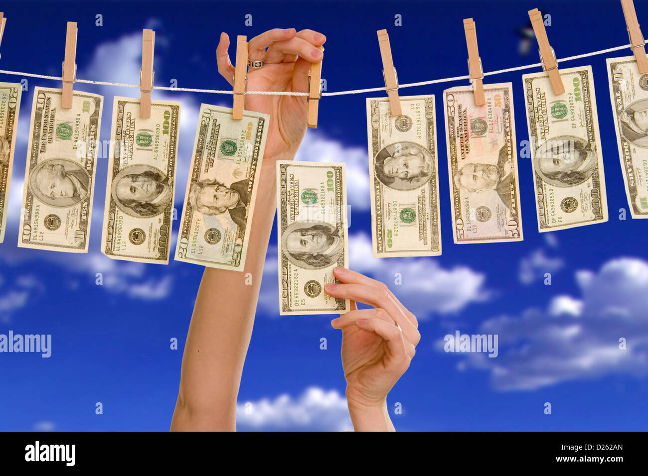 Fifty dollar bill hands hi-res stock photography and images - Alamy