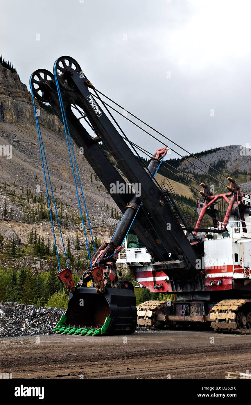 Coal mining shovel hi-res stock photography and images - Alamy