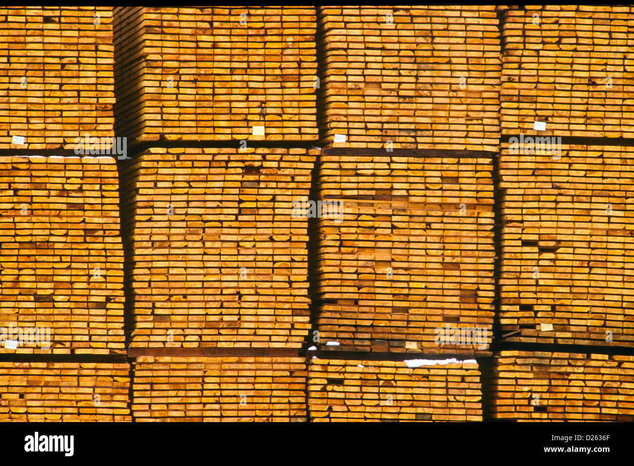 Lumber ready for shipment hi-res stock photography and images - Alamy