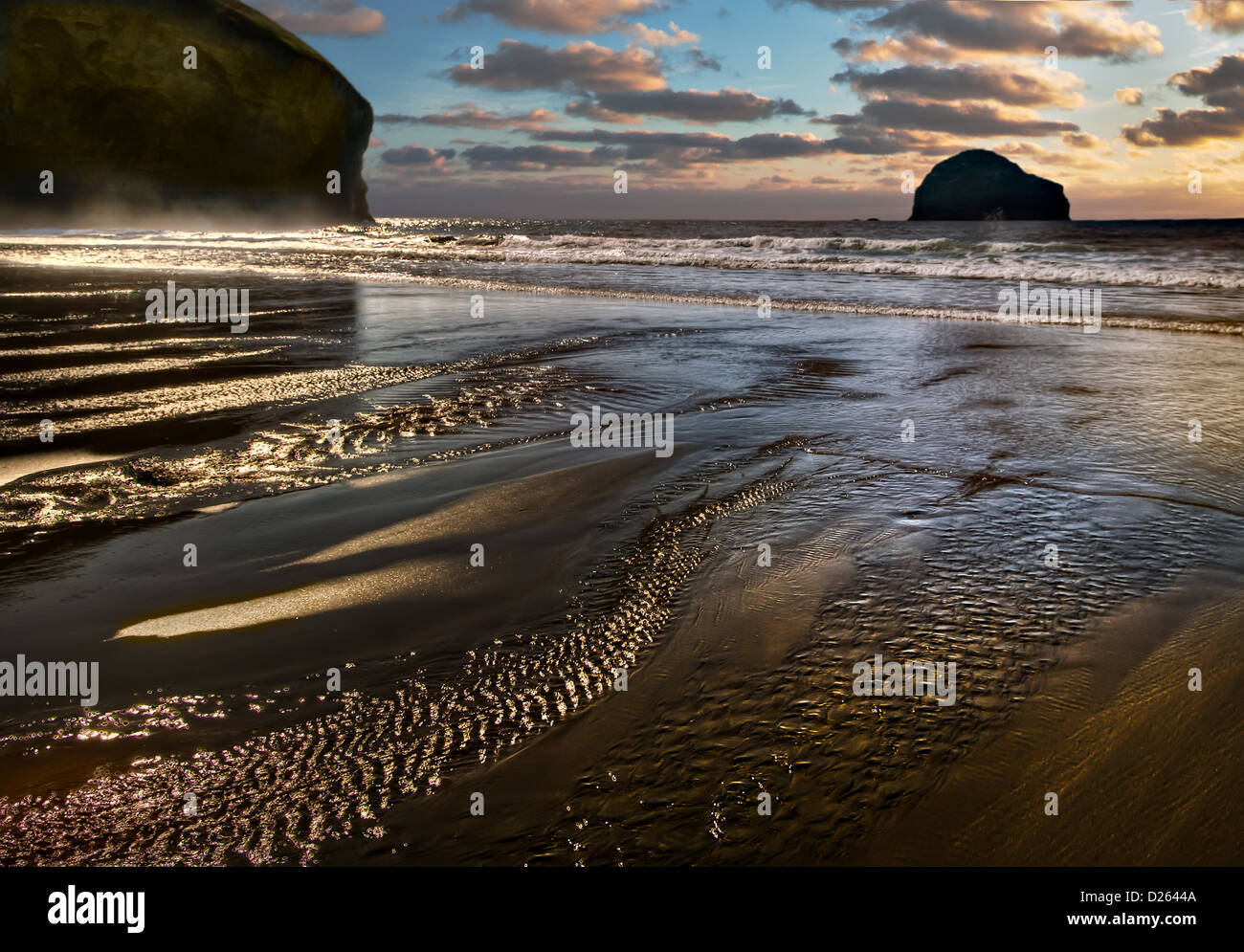 Cornwall, Trebarwith Strand, patterns in sand Stock Photo - Alamy