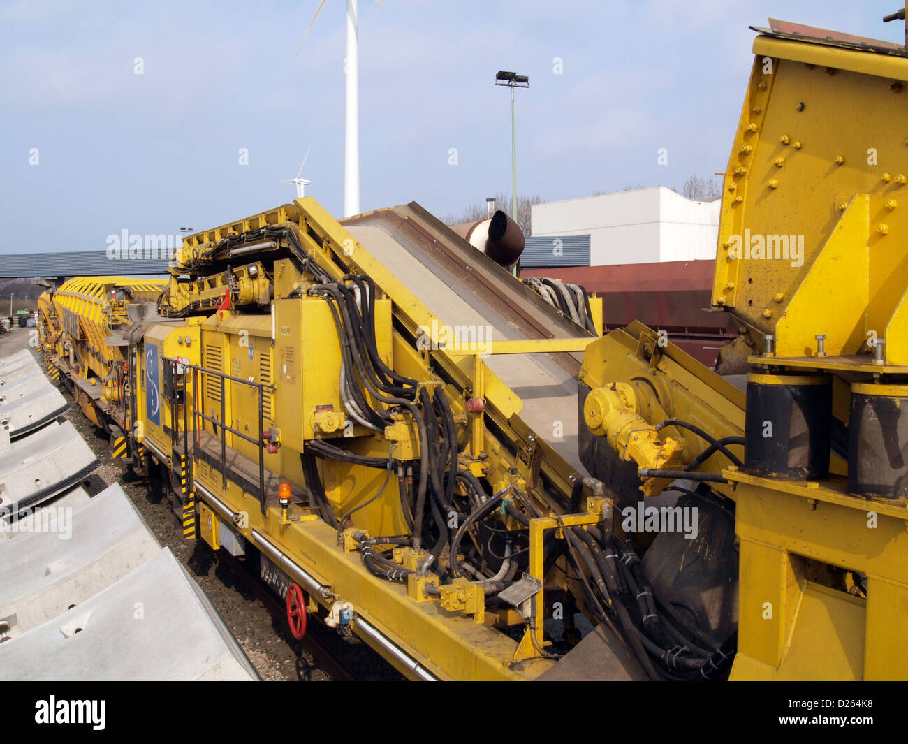 The SPITZKE track-renewal train is designed for the continuous renewal ...