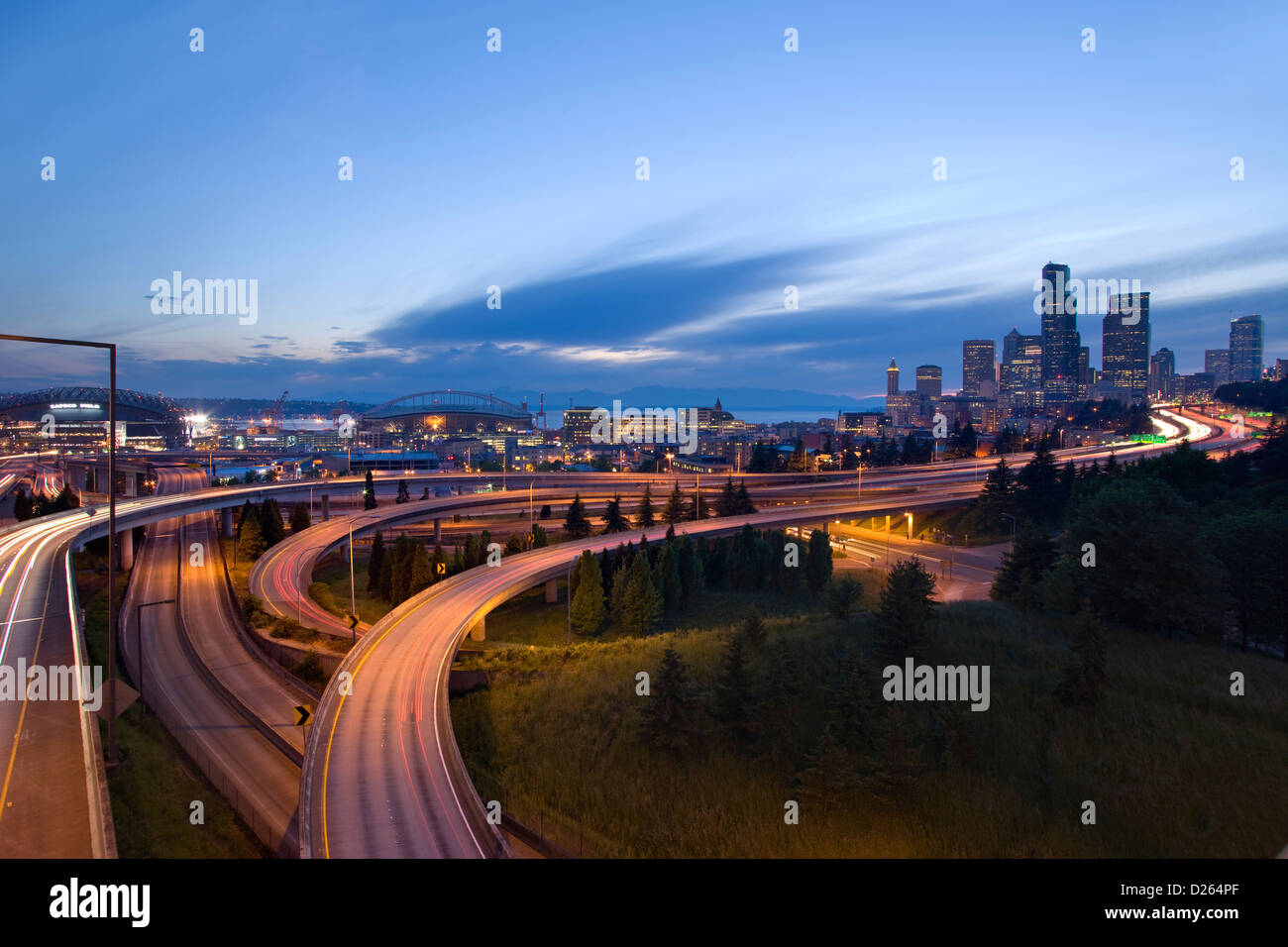 ROUTE 5 INTERSTATE HIGHWAY INTERCHANGE DOWNTOWN SKYLINE SEATTLE ...