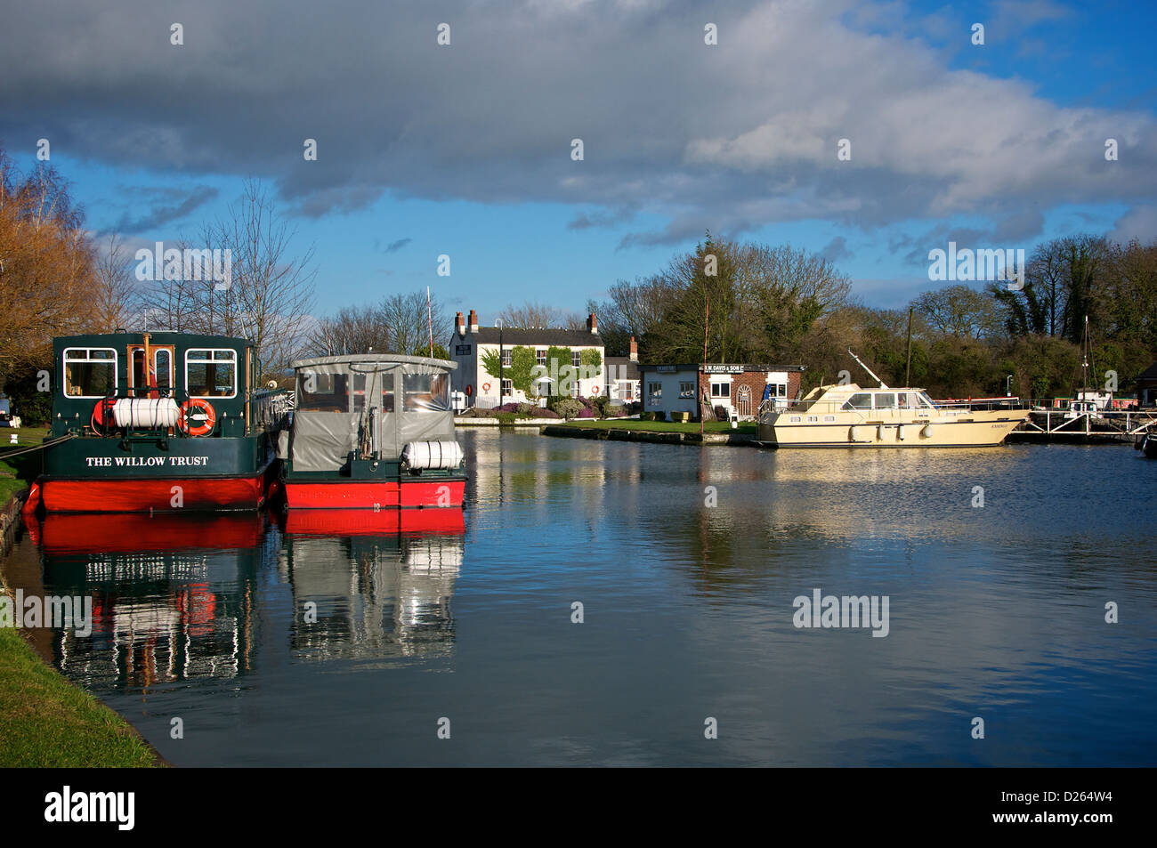 Saul Junction Sharpness Canal Gloucestershire UK Stock Photo - Alamy