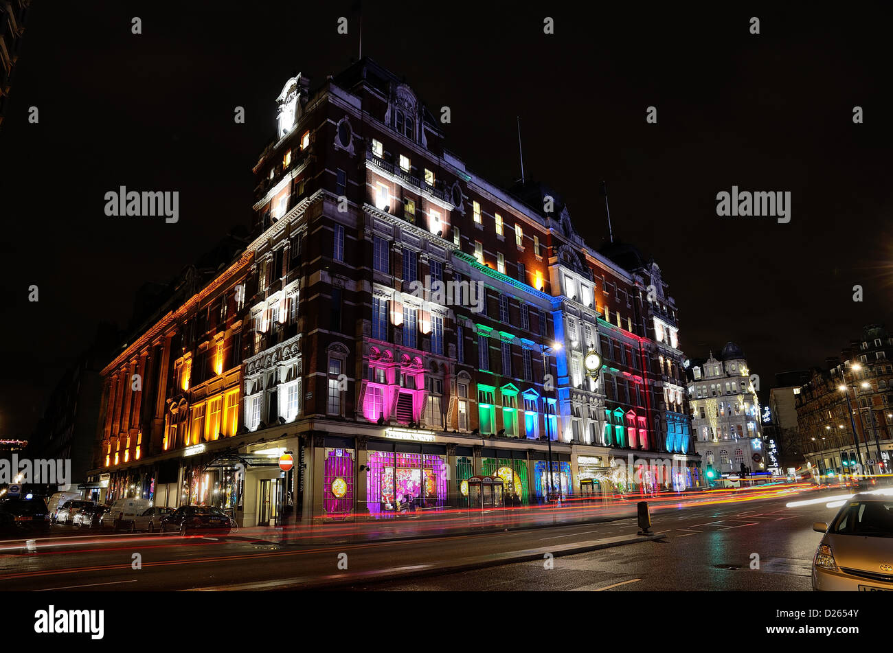 Harvey nichols london exterior hi-res stock photography and images - Alamy