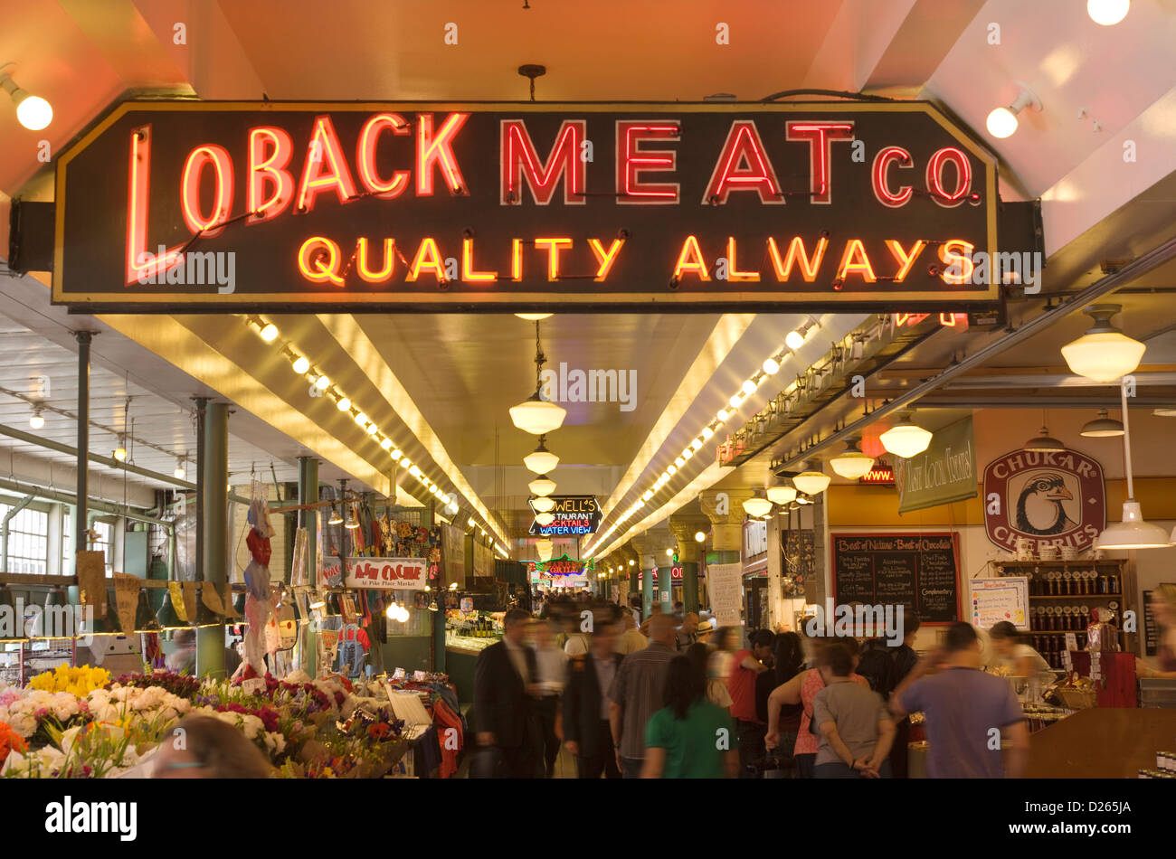 Shoppers inside shops hi-res stock photography and images - Alamy
