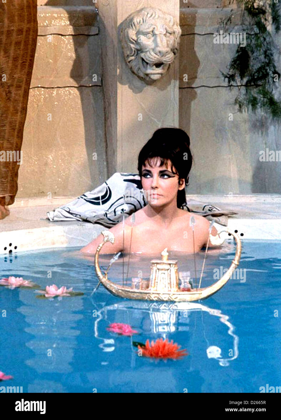 CLEOPATRA 1963 20th Century Fox film with Elizabeth Taylor Stock Photo ...