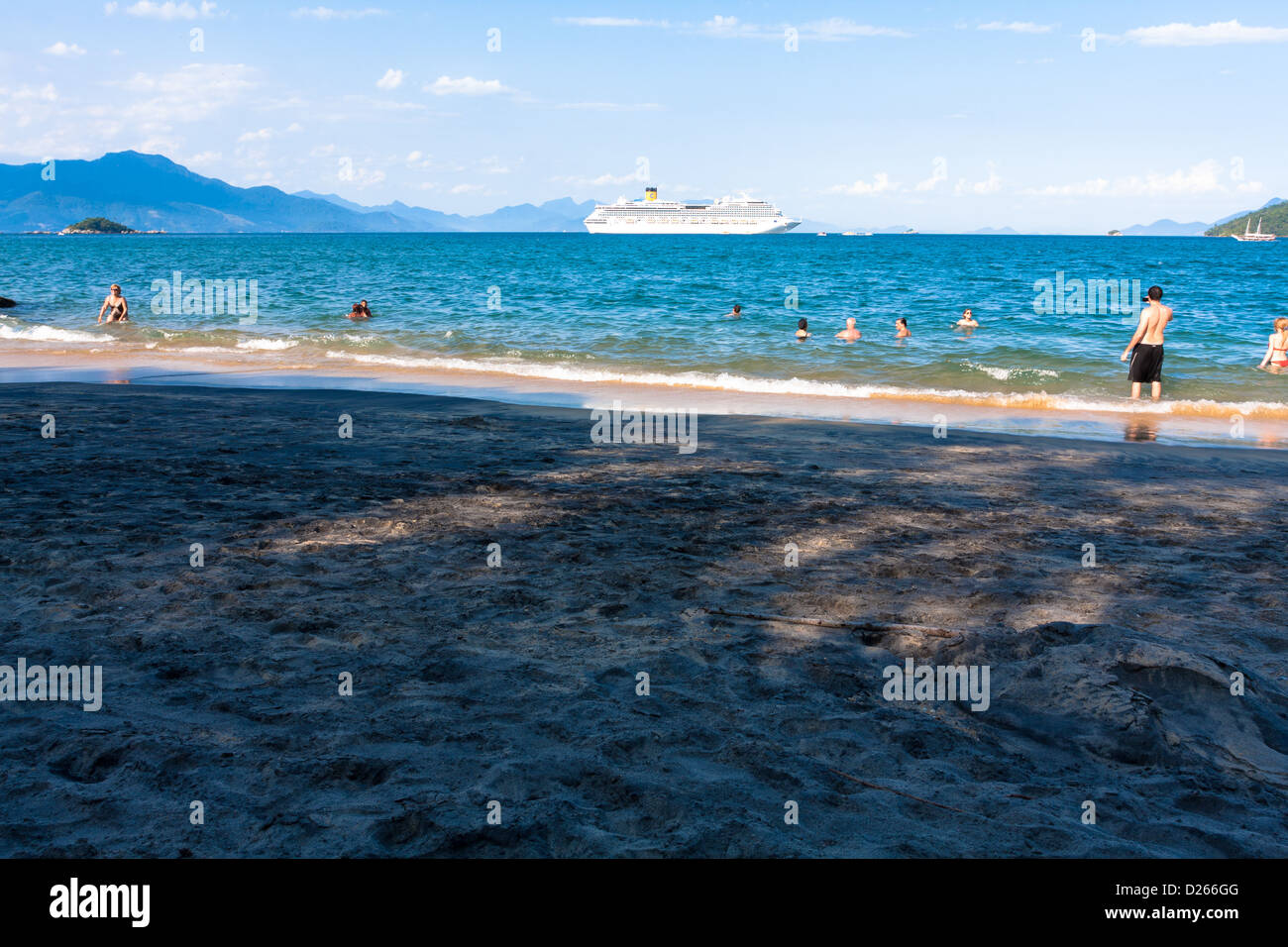 Black sand beach brazil hi-res stock photography and images - Alamy