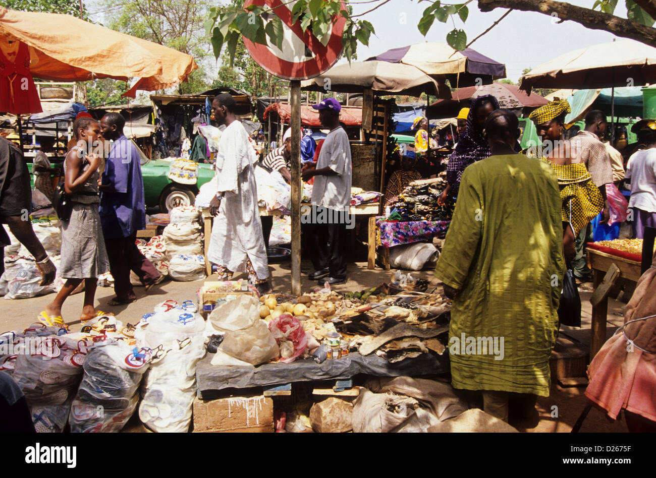 Outdoor market mali people hi-res stock photography and images - Alamy