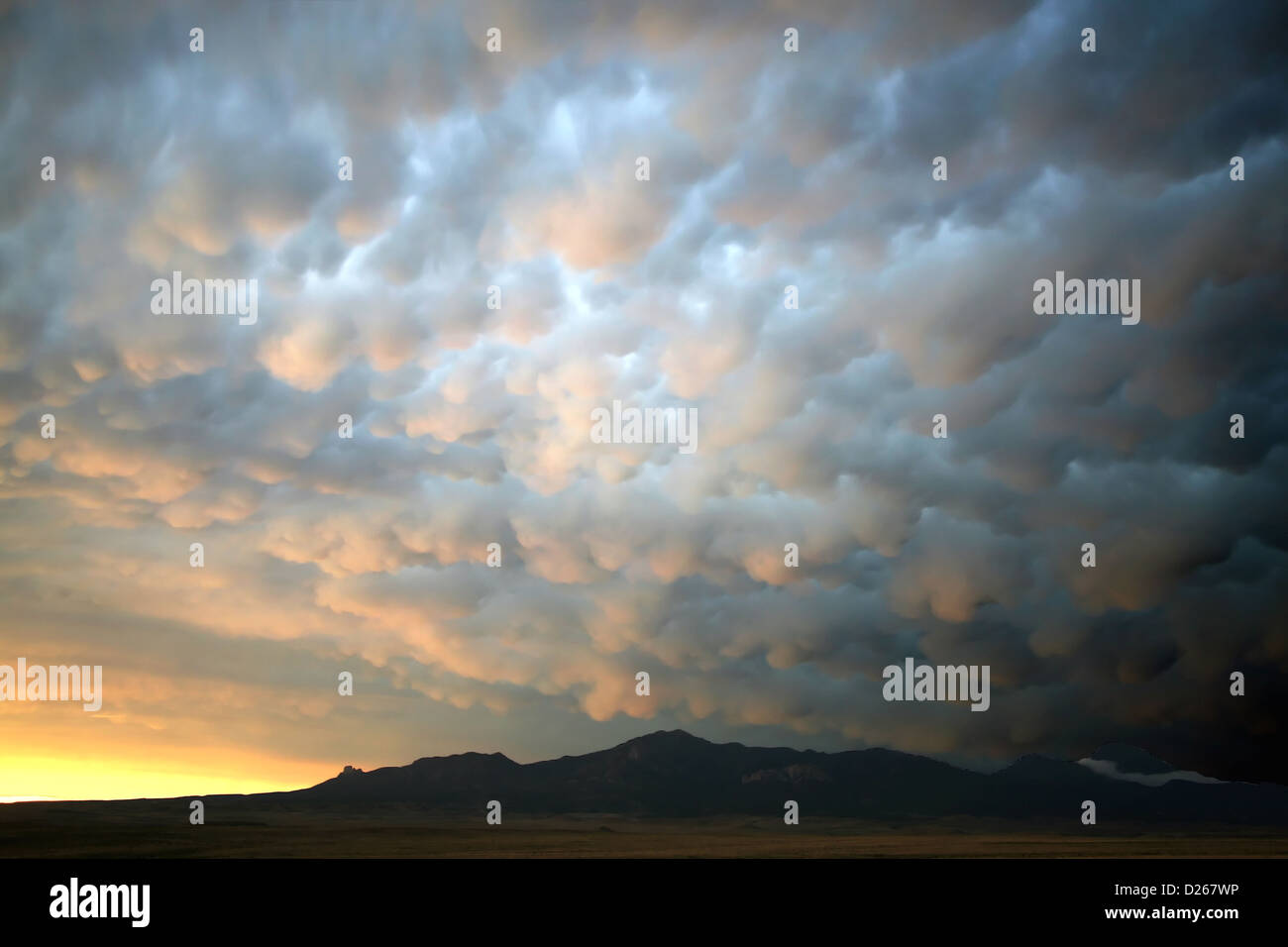 Inspiring sunset rolling clouds Stock Photo - Alamy