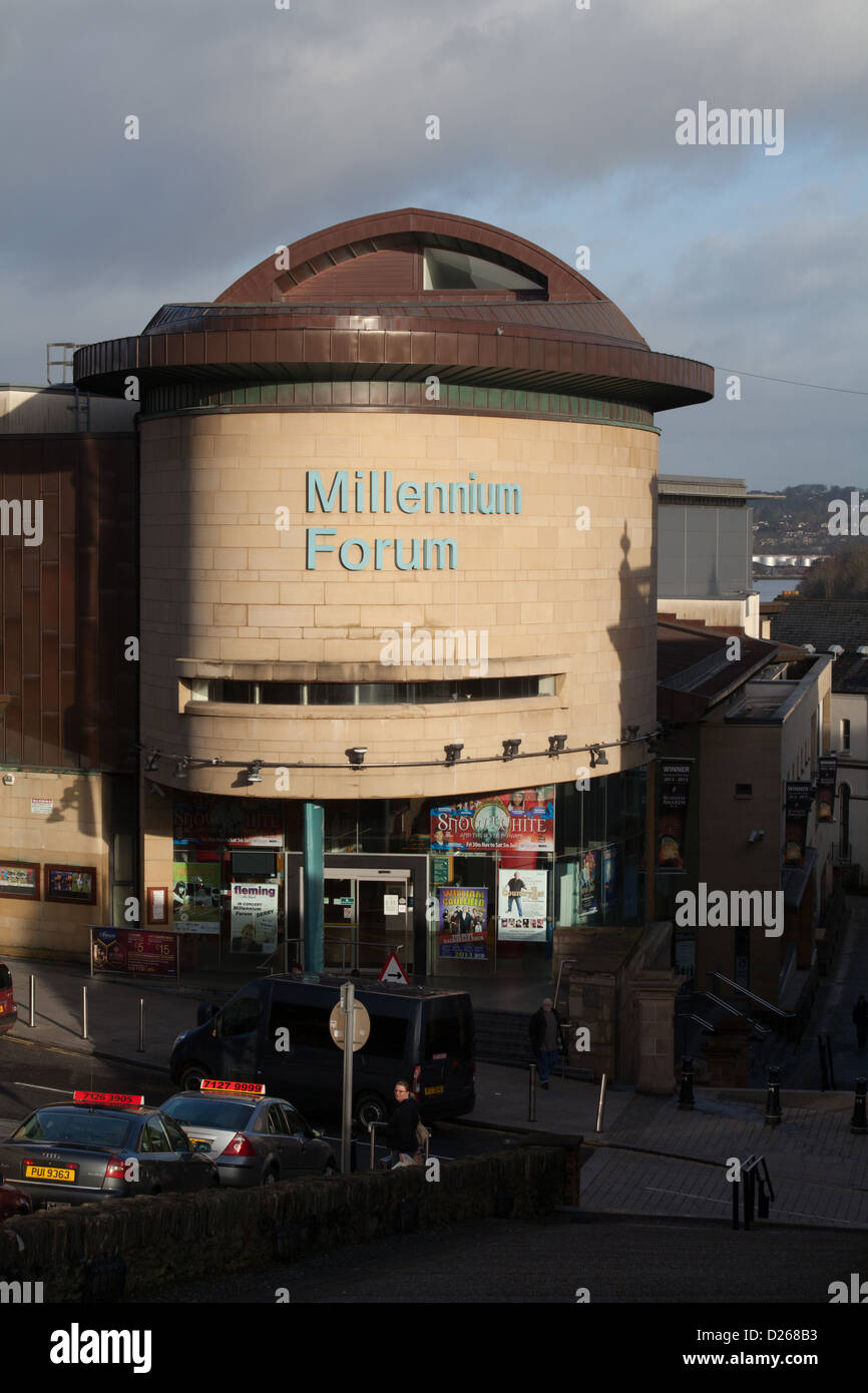 Derry ireland city centre hi-res stock photography and images - Alamy