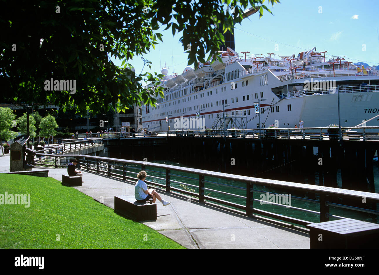 Juneau cruise terminal hi-res stock photography and images - Alamy