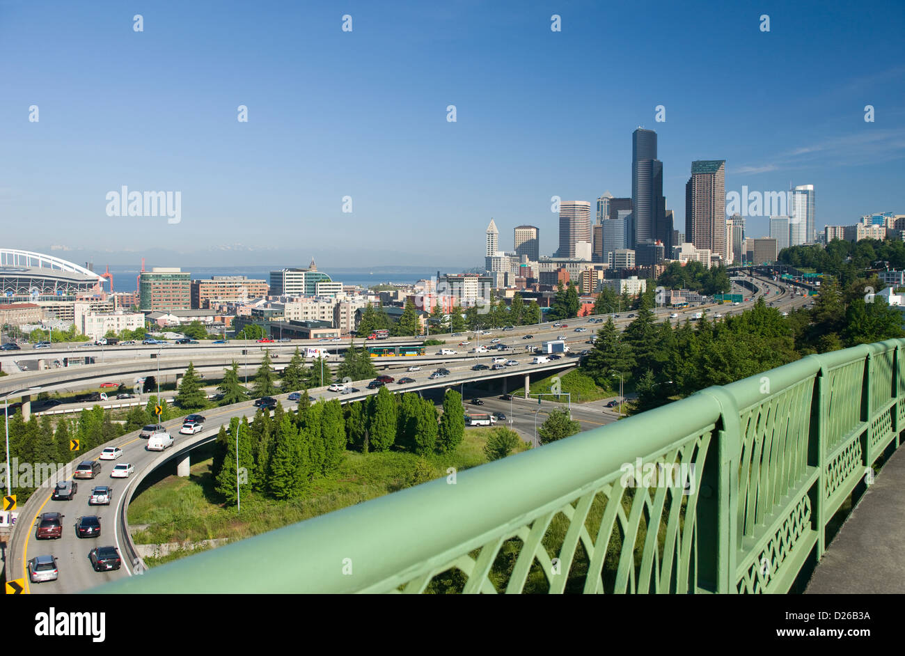 DOWNTOWN SKYLINE SEATTLE FROM BEACON HILL WASHINGTON STATE USA Stock ...