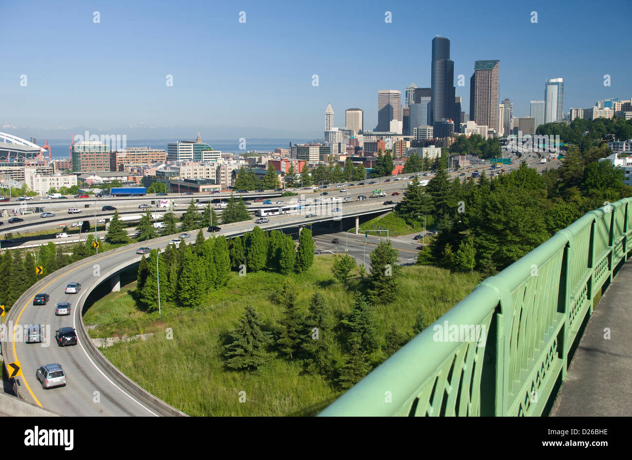 DOWNTOWN SKYLINE SEATTLE FROM BEACON HILL WASHINGTON STATE USA Stock ...