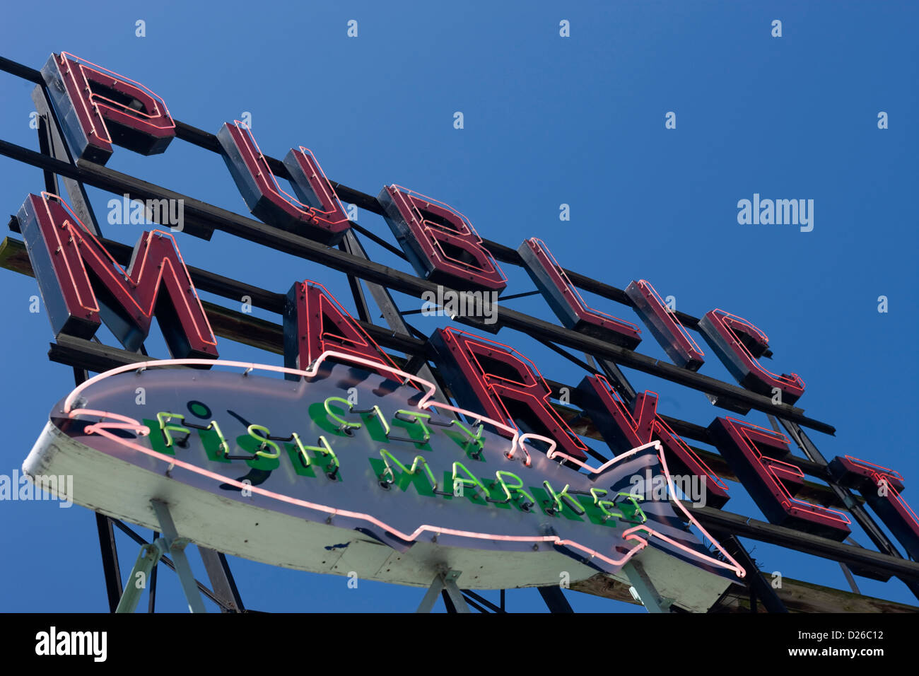 City fish market neon fish sign hi-res stock photography and images - Alamy