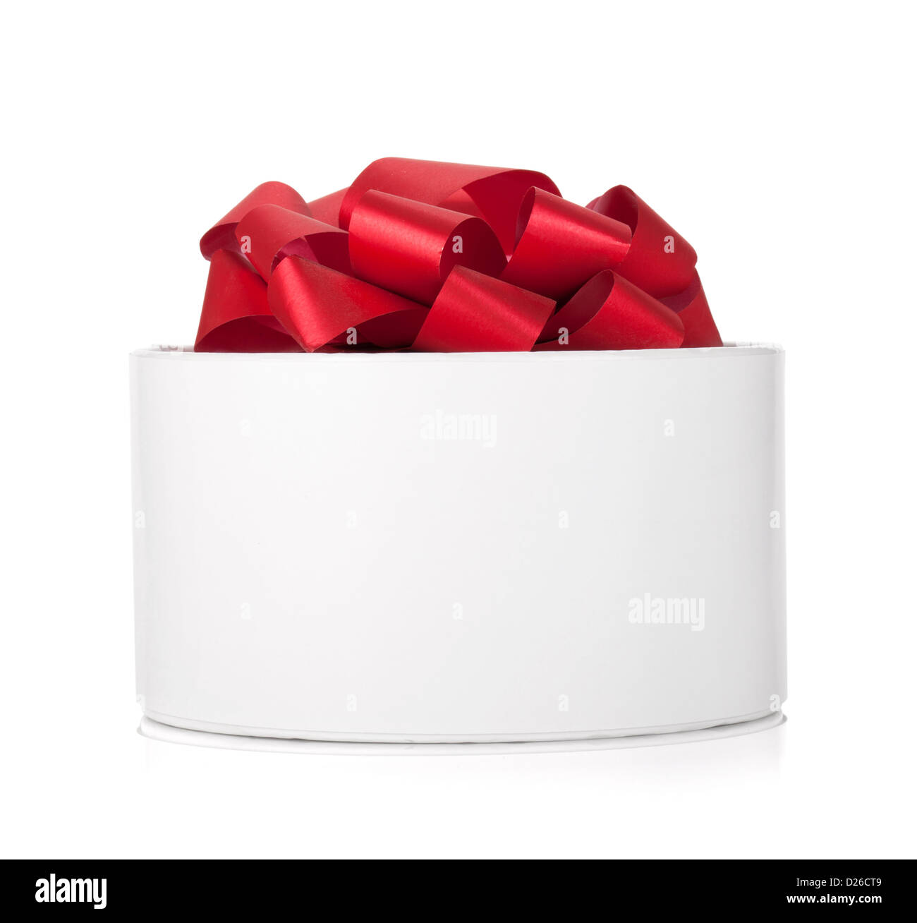 Single round gift box with red ribbon bow. Isolated on white background ...