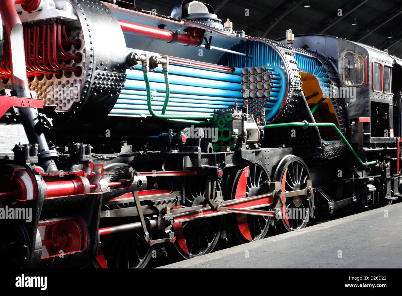 museo ferrocarril madrid train museum antique old vintage historic ...