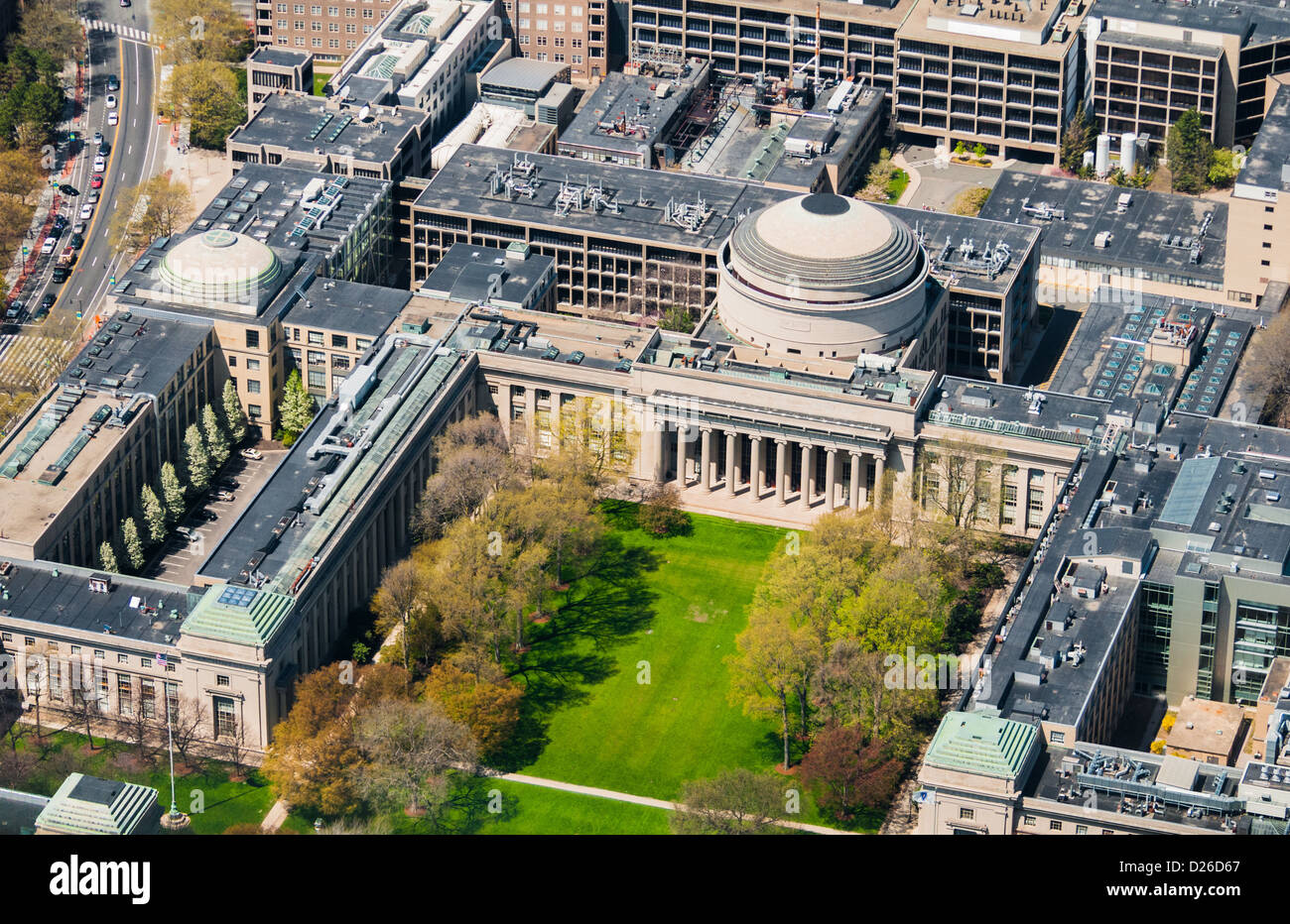 Aerial view of the Massachusetts Institute of Technology's Main Campus ...