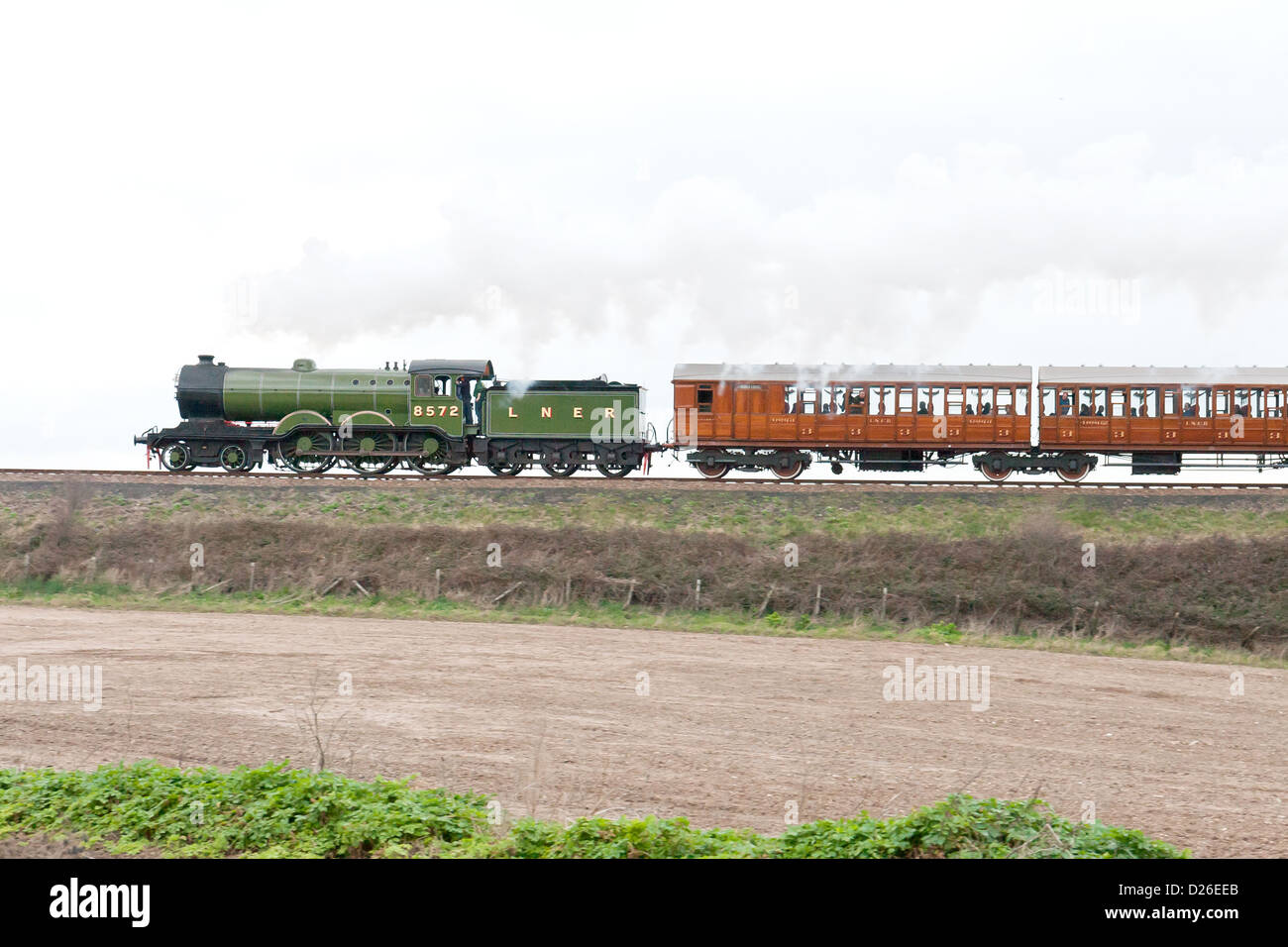 Steam train side view hi-res stock photography and images - Alamy