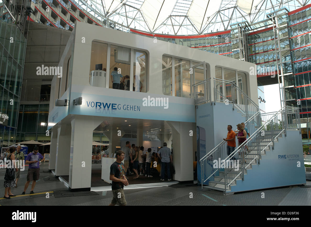 Current logo hi-res stock photography and images - Alamy