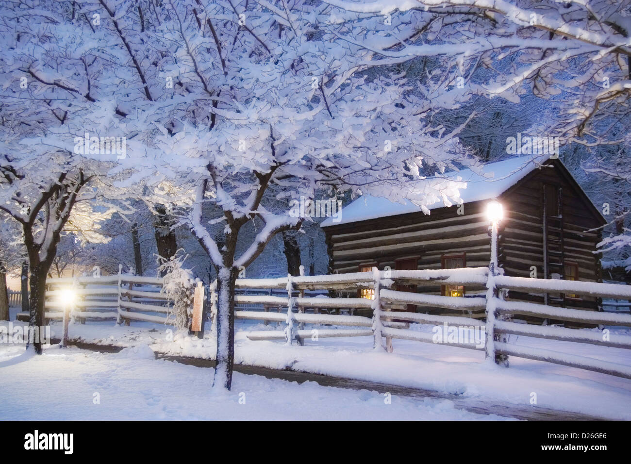 Log cabin pioneer 19th century hi-res stock photography and images - Alamy