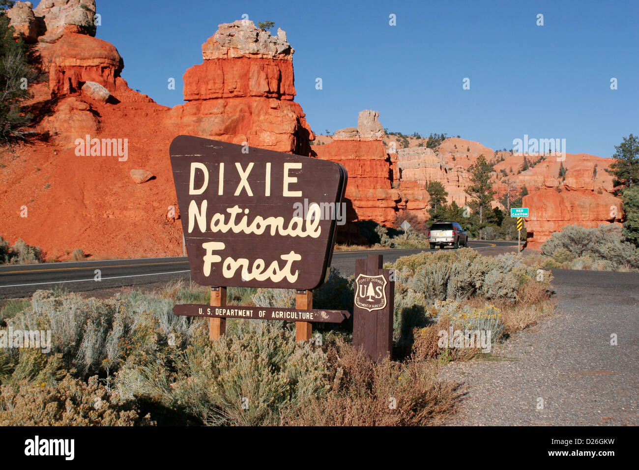 Dixie highway sign hi-res stock photography and images - Alamy