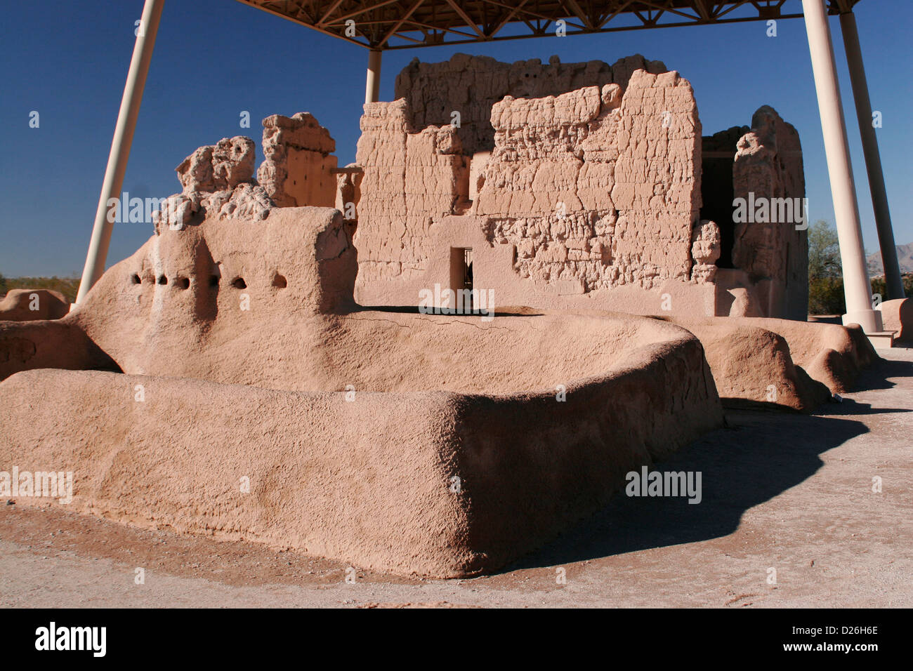 Prehistoric structures hi-res stock photography and images - Alamy