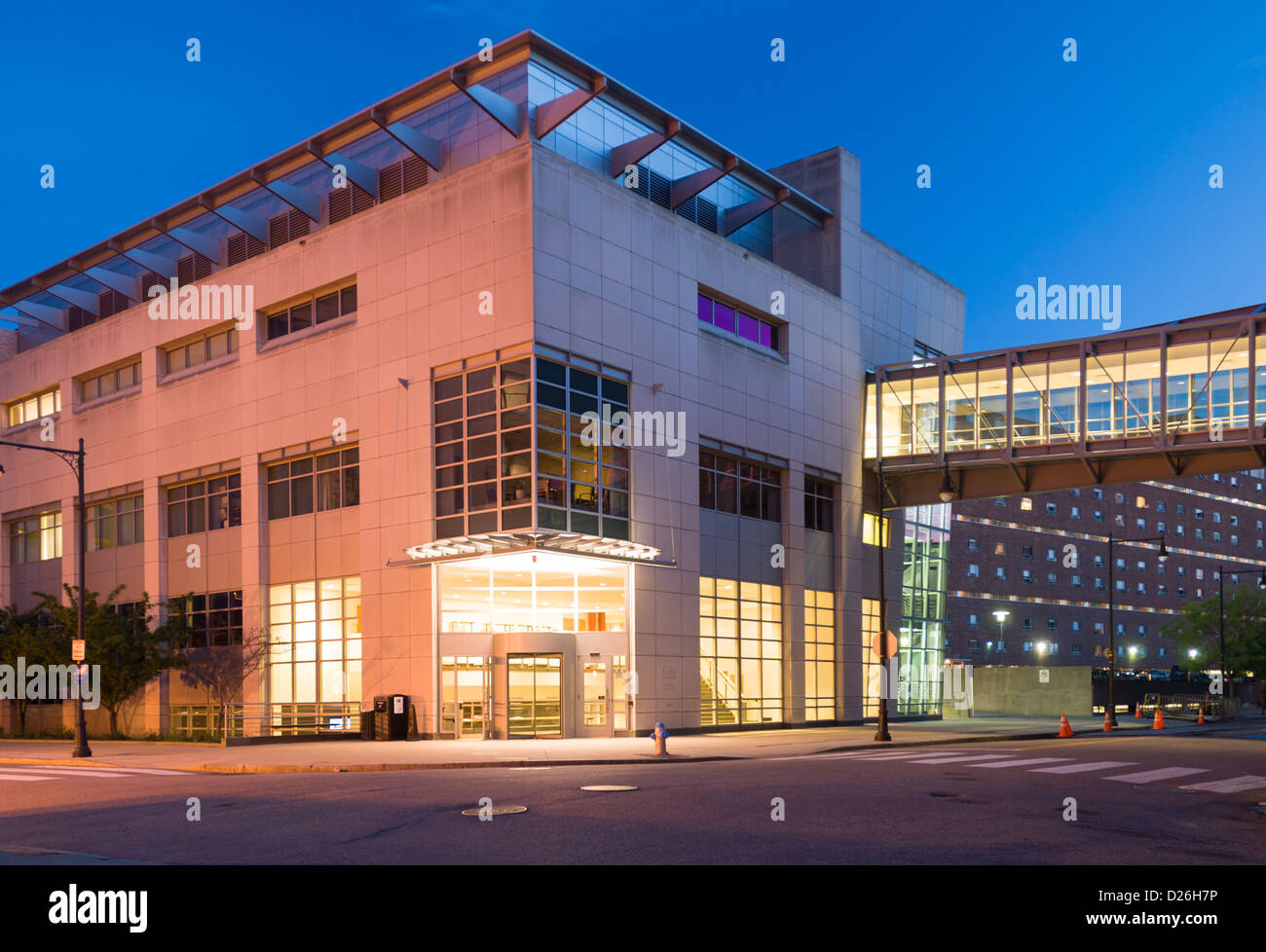 The Tang Center for Management Education (Building E51) at the ...