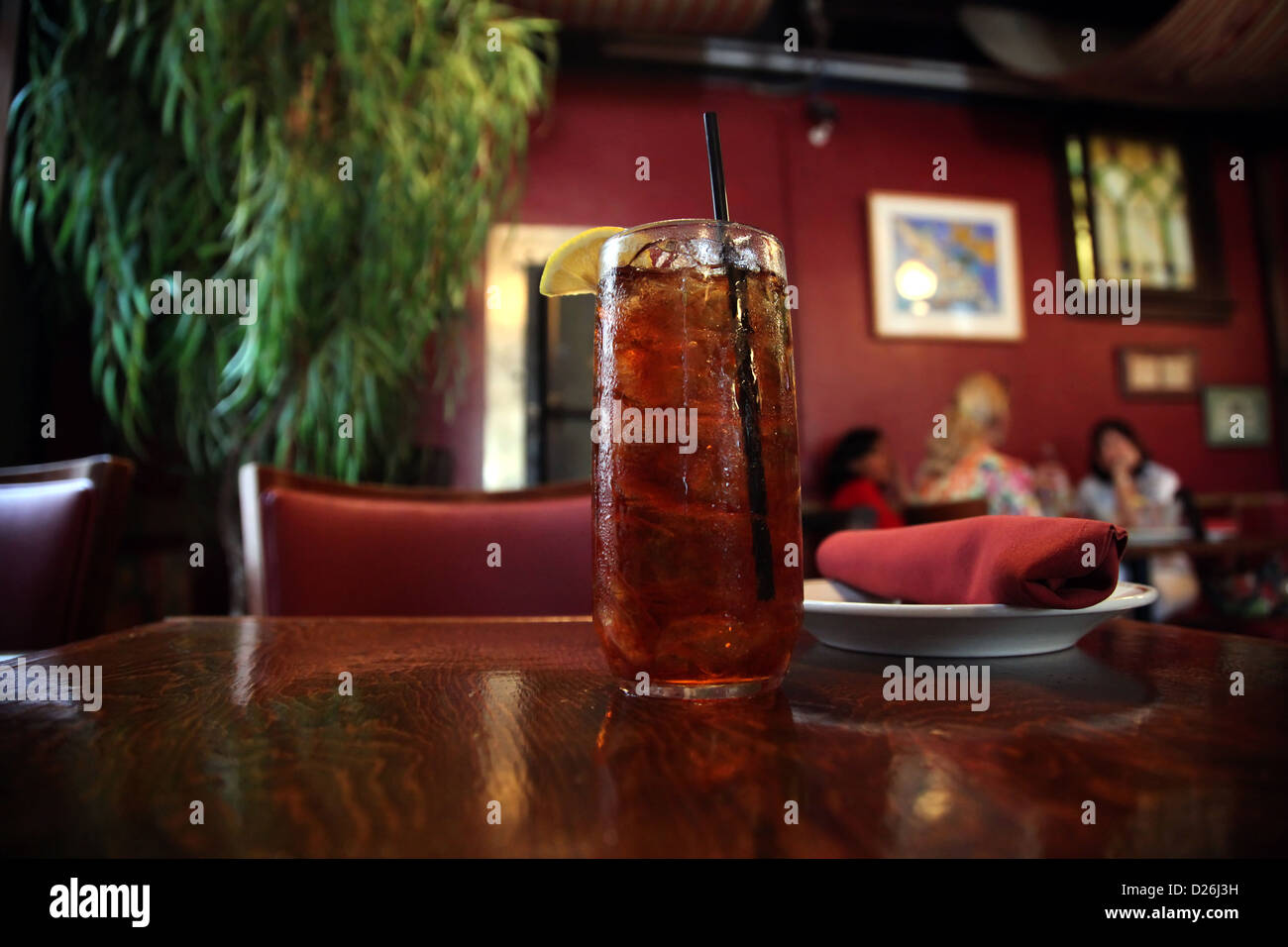 Ice tea on restaurant table Stock Photo - Alamy