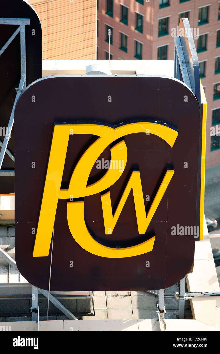 Debis logo hi-res stock photography and images - Alamy