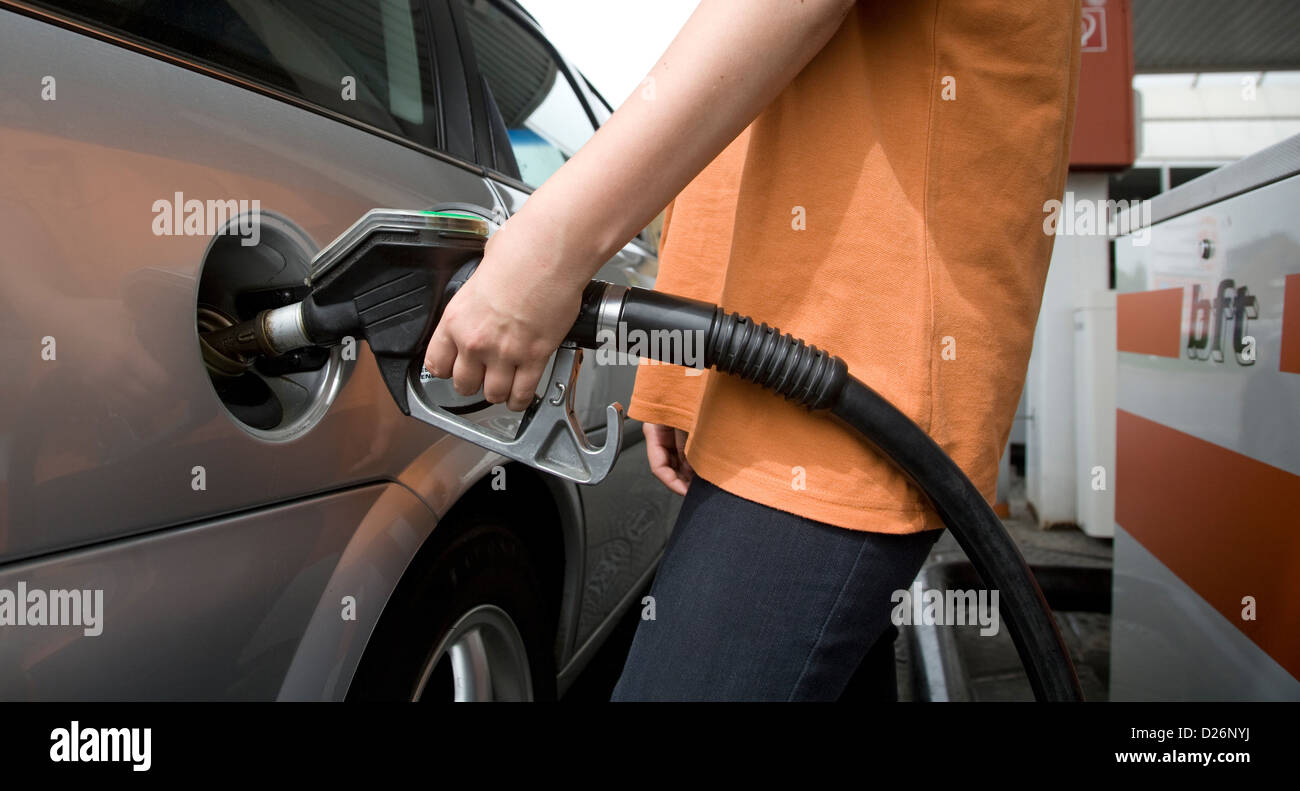 Refueling a car hi-res stock photography and images - Alamy