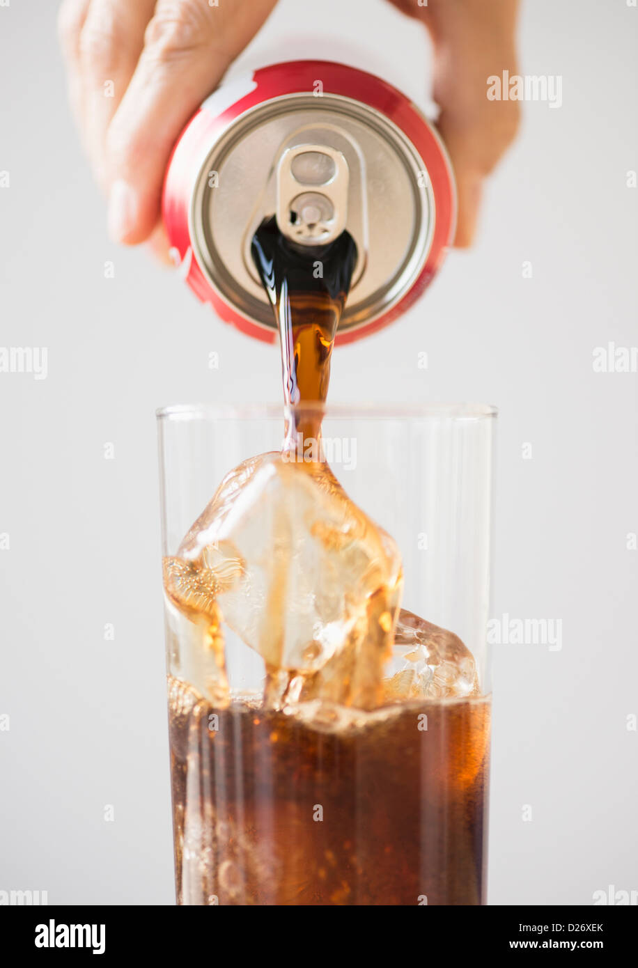 Cola can glass hi-res stock photography and images - Alamy