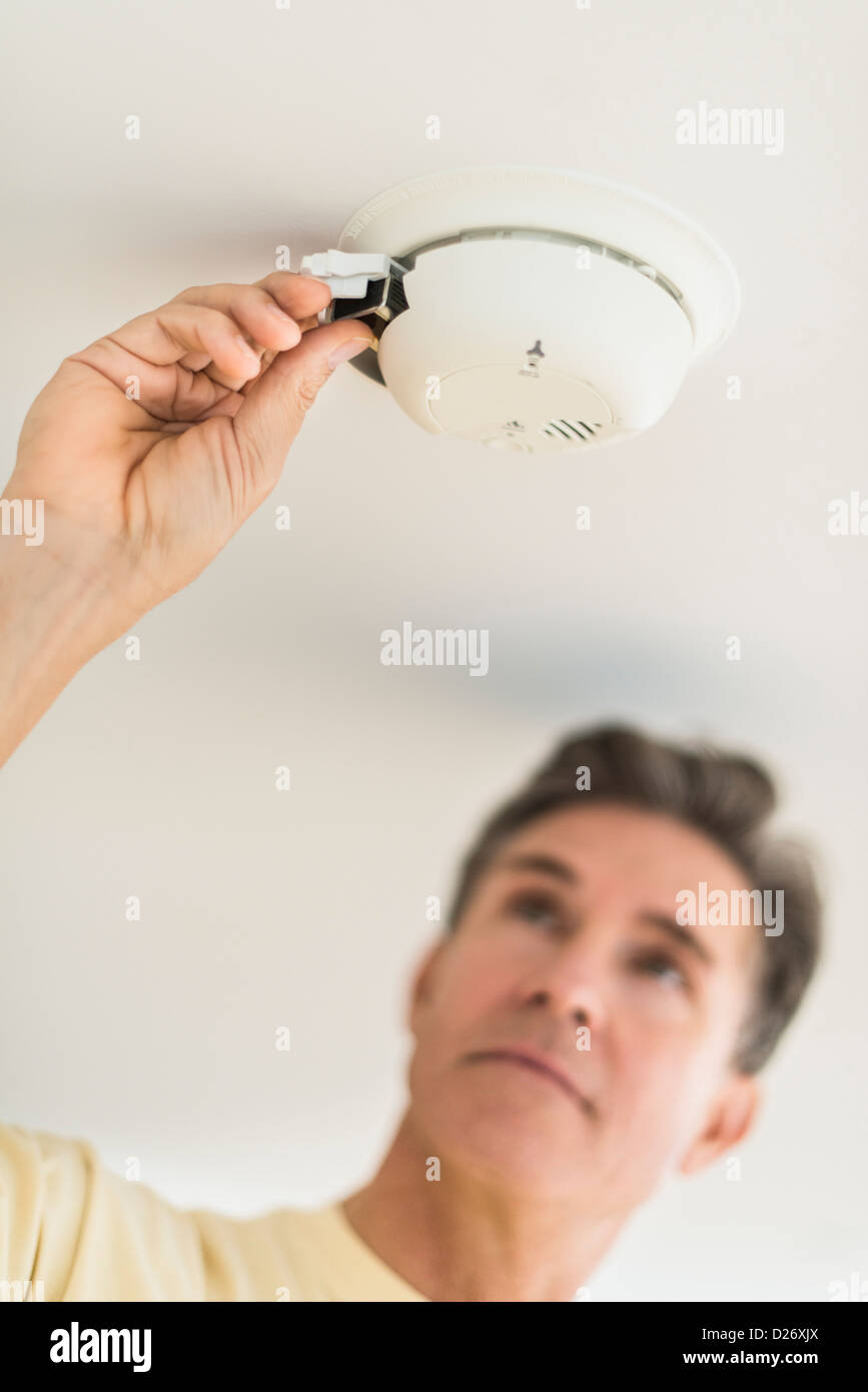 Smoke alarm hi-res stock photography and images - Alamy