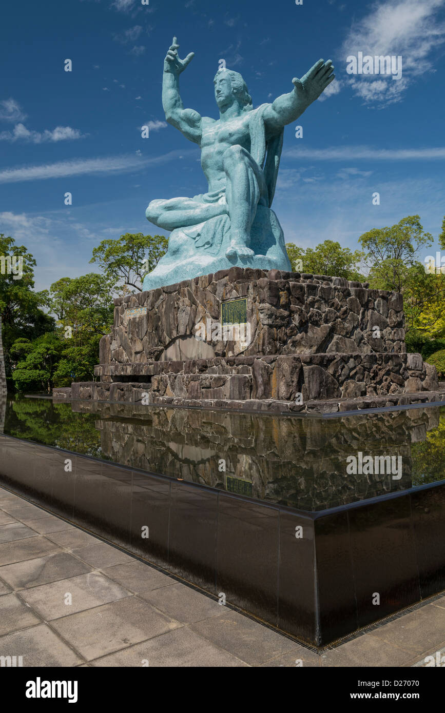 Nagasaki peace park hi-res stock photography and images - Alamy