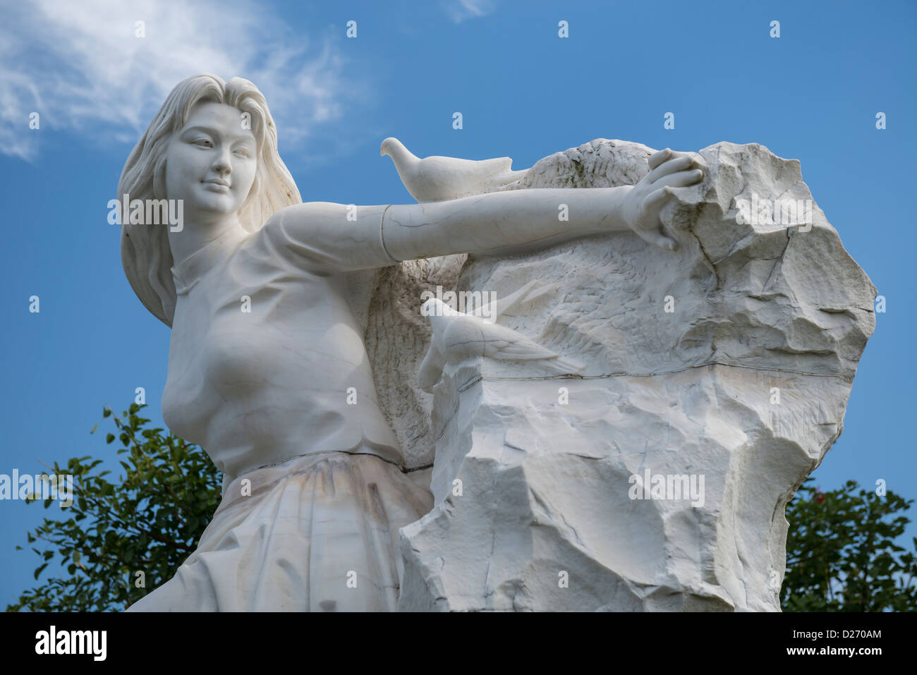 Maiden of Peace Memorial donated by The People's Republic of China ...