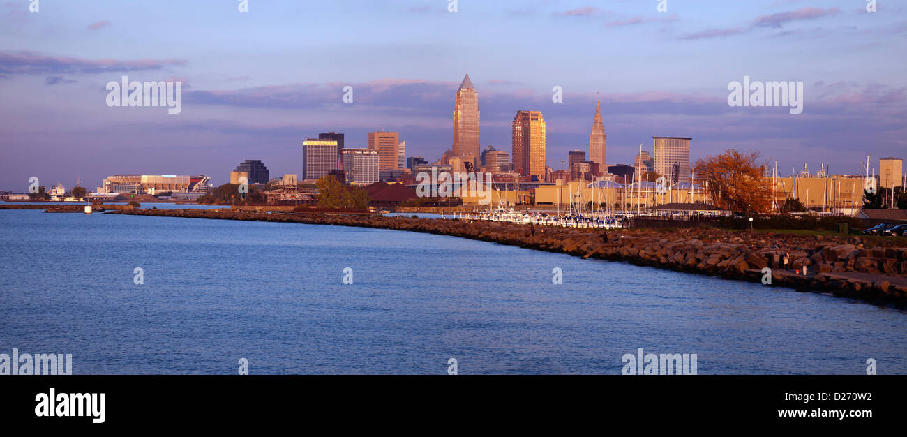 Cleveland skyline hi-res stock photography and images - Alamy