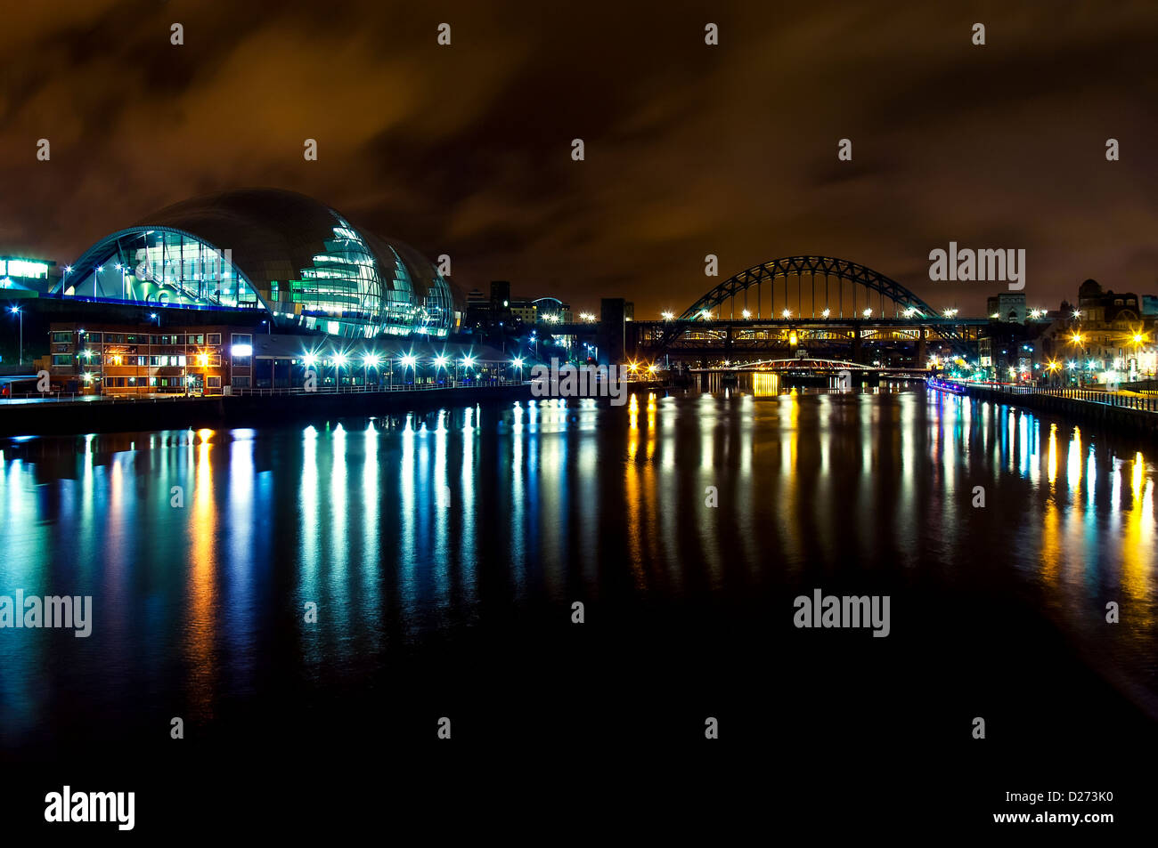 Quayside lights hi-res stock photography and images - Alamy