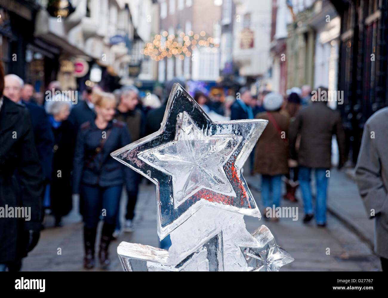 Uk sculptures hi-res stock photography and images - Alamy