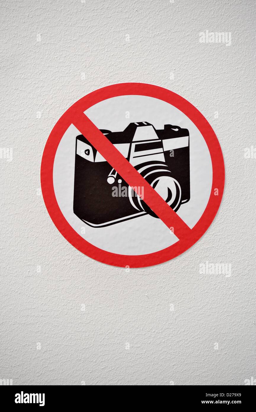 Sign for photography is not allowed. Photo: Frank May Stock Photo - Alamy