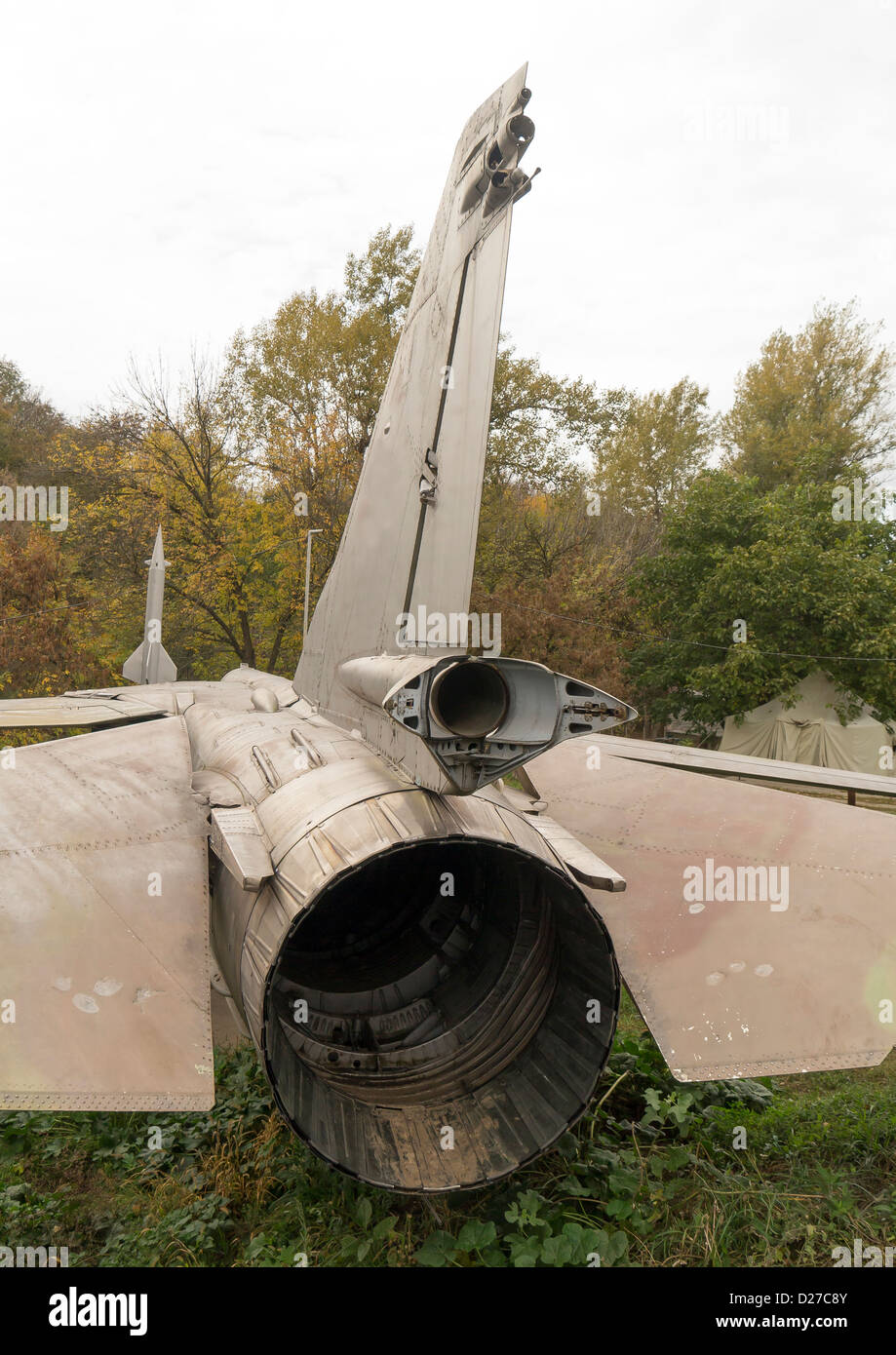 Scrap metal plane hi-res stock photography and images - Alamy