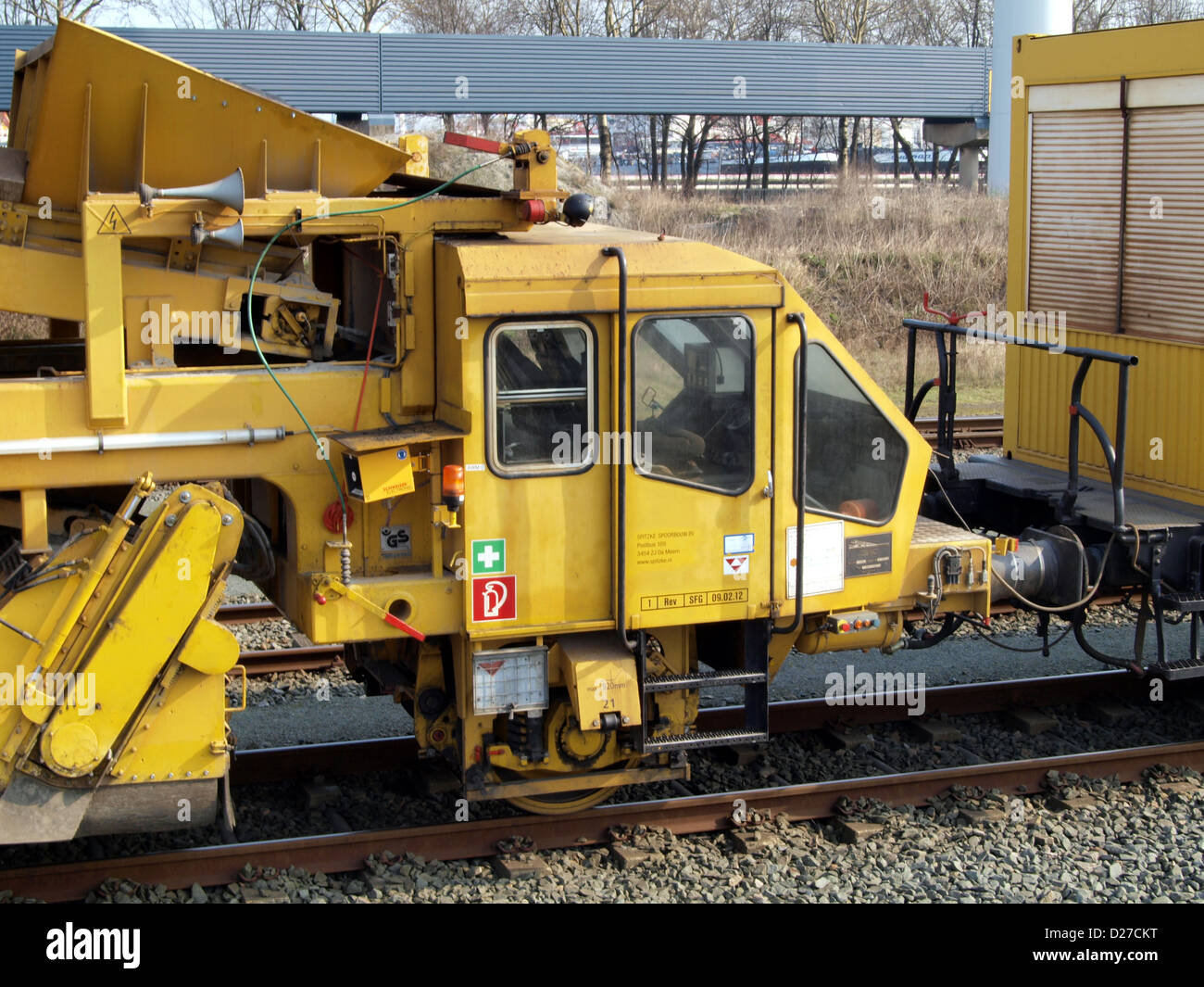 The SPITZKE track-renewal train is used for the continuous replacement ...
