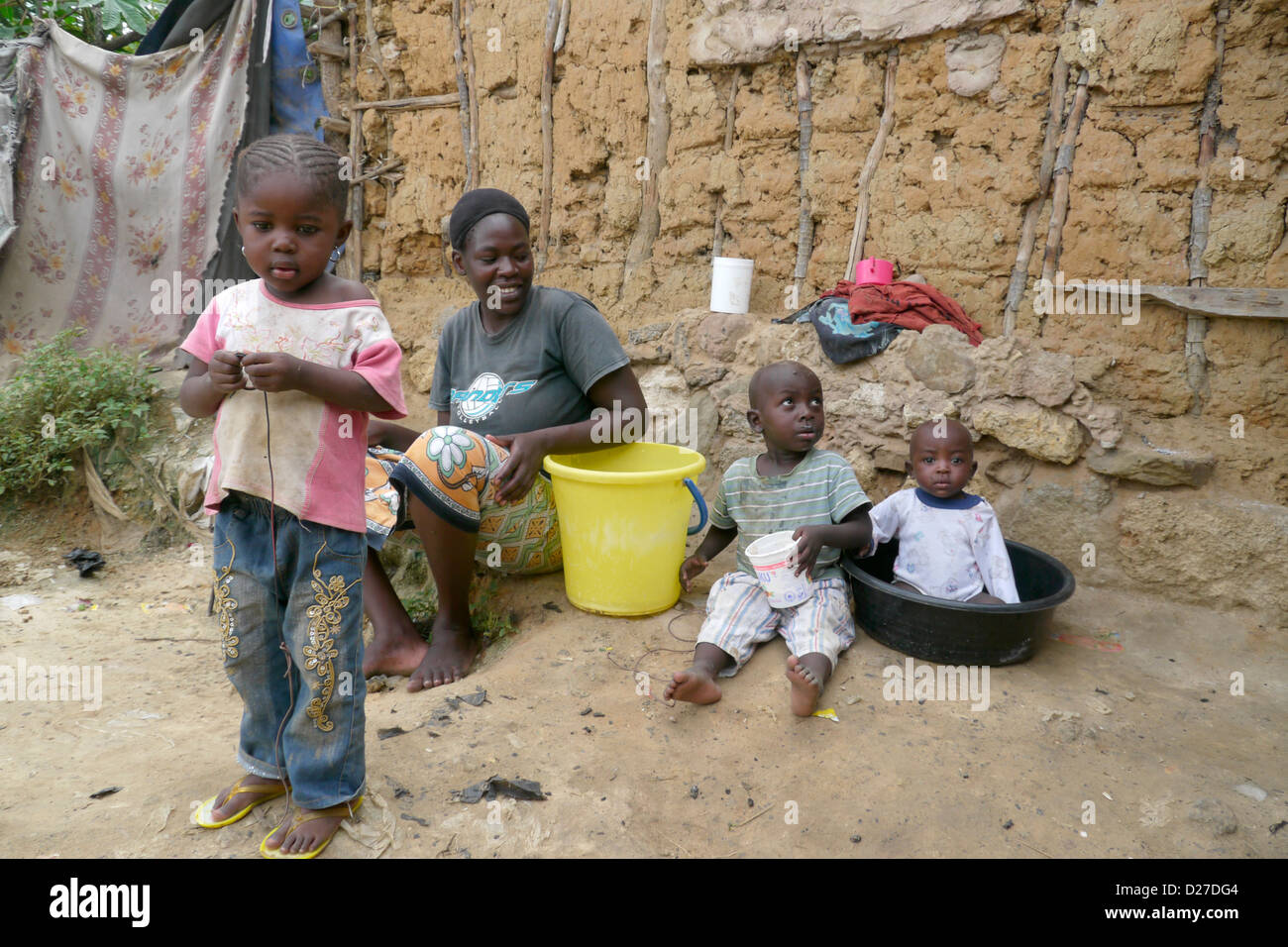 Kenya in slum bangladesh mombasa hi-res stock photography and images ...