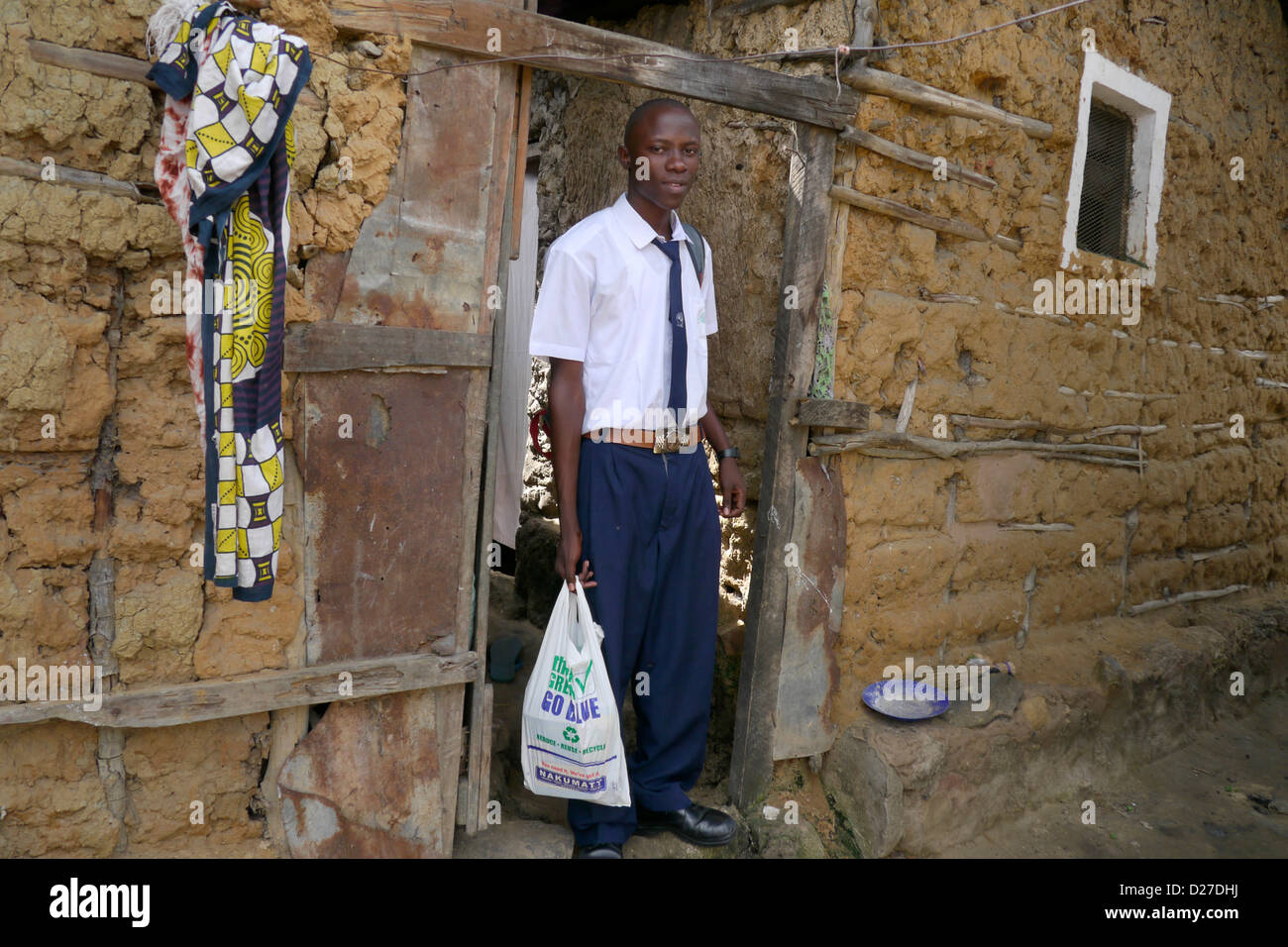 Mombasa kenya slum hi-res stock photography and images - Alamy