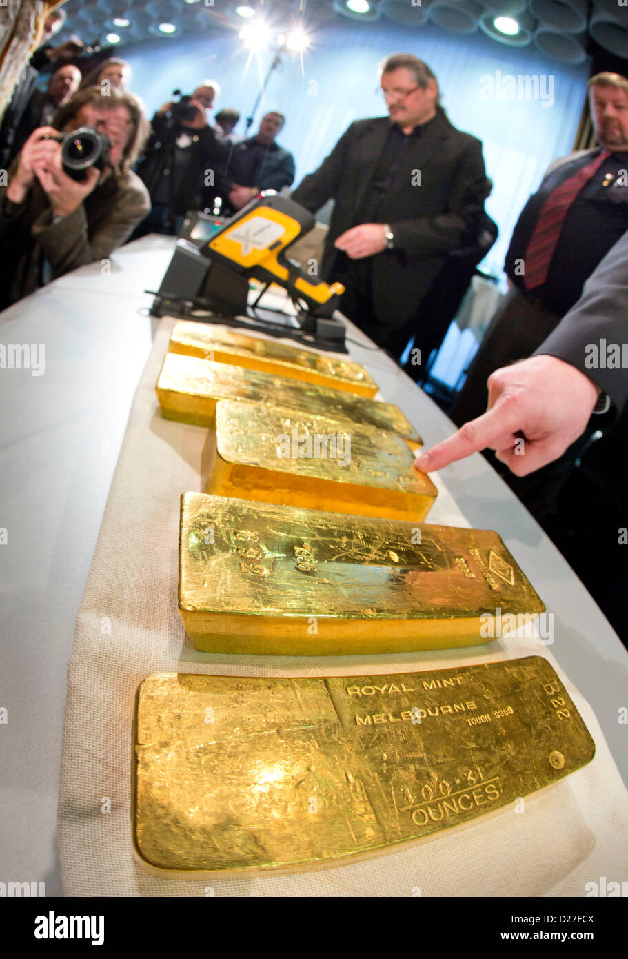 Frankfurt Main, Germany, 16th January 2013. Bars of gold are piled up ...