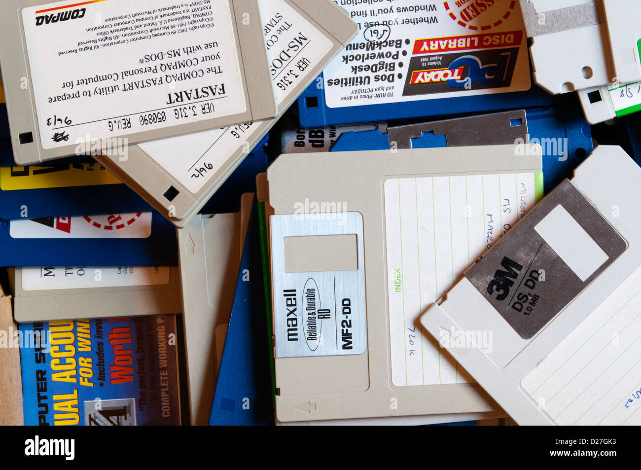 Disks diskettes hi-res stock photography and images - Alamy