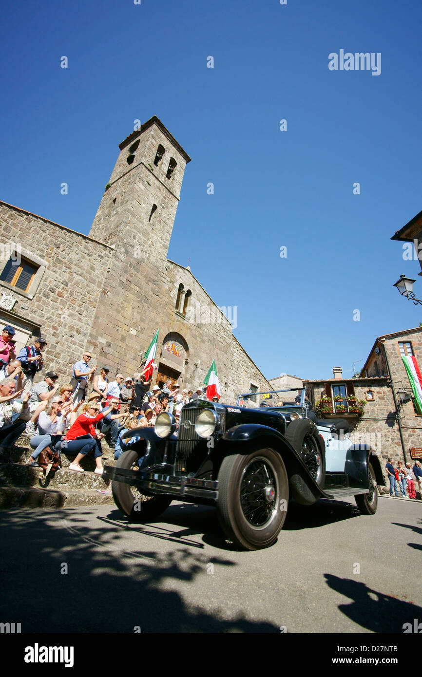 Mille Miglia, Oldtimer, Race, Fans, Italy Stock Photo - Alamy