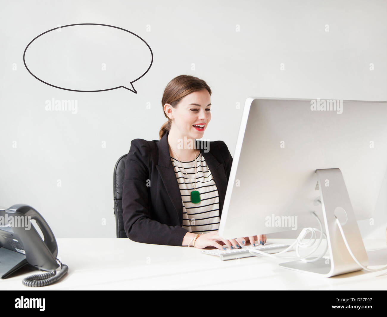 Computer communication bubble speech hi-res stock photography and ...