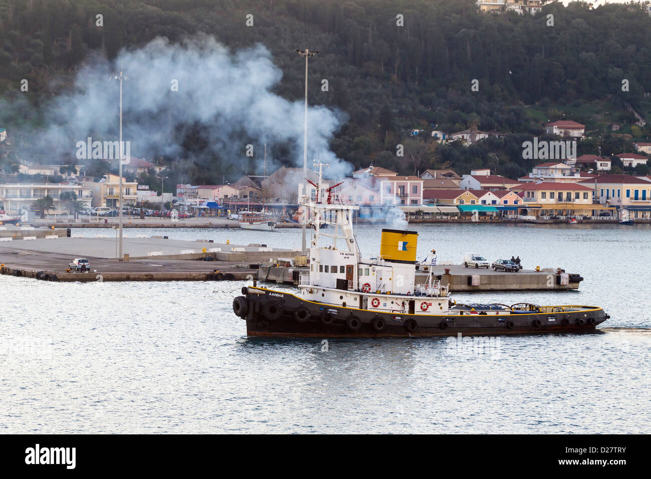 Tug boat greece hi-res stock photography and images - Alamy