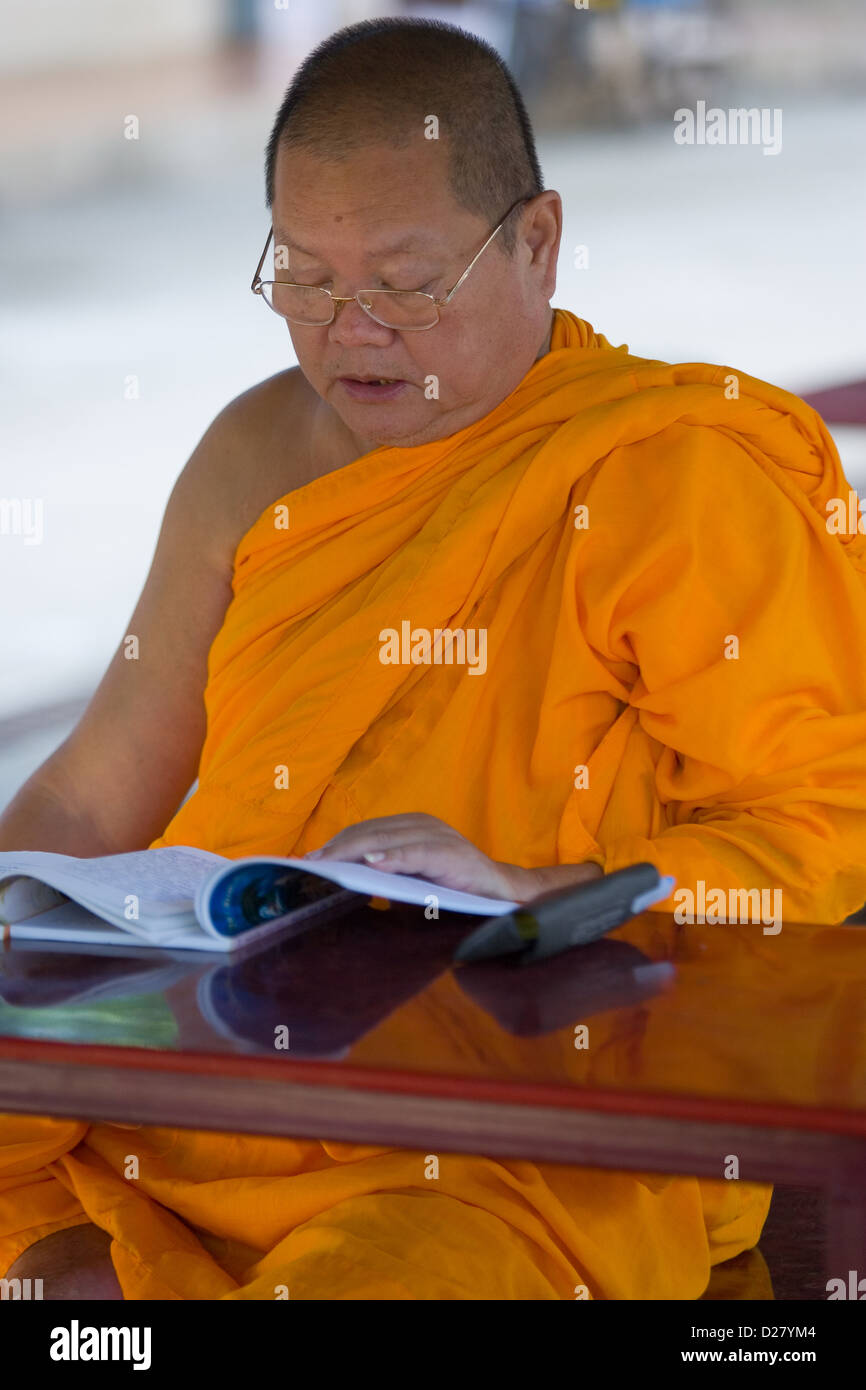 Monk reading, Chiang Mai,Thailand Stock Photo - Alamy