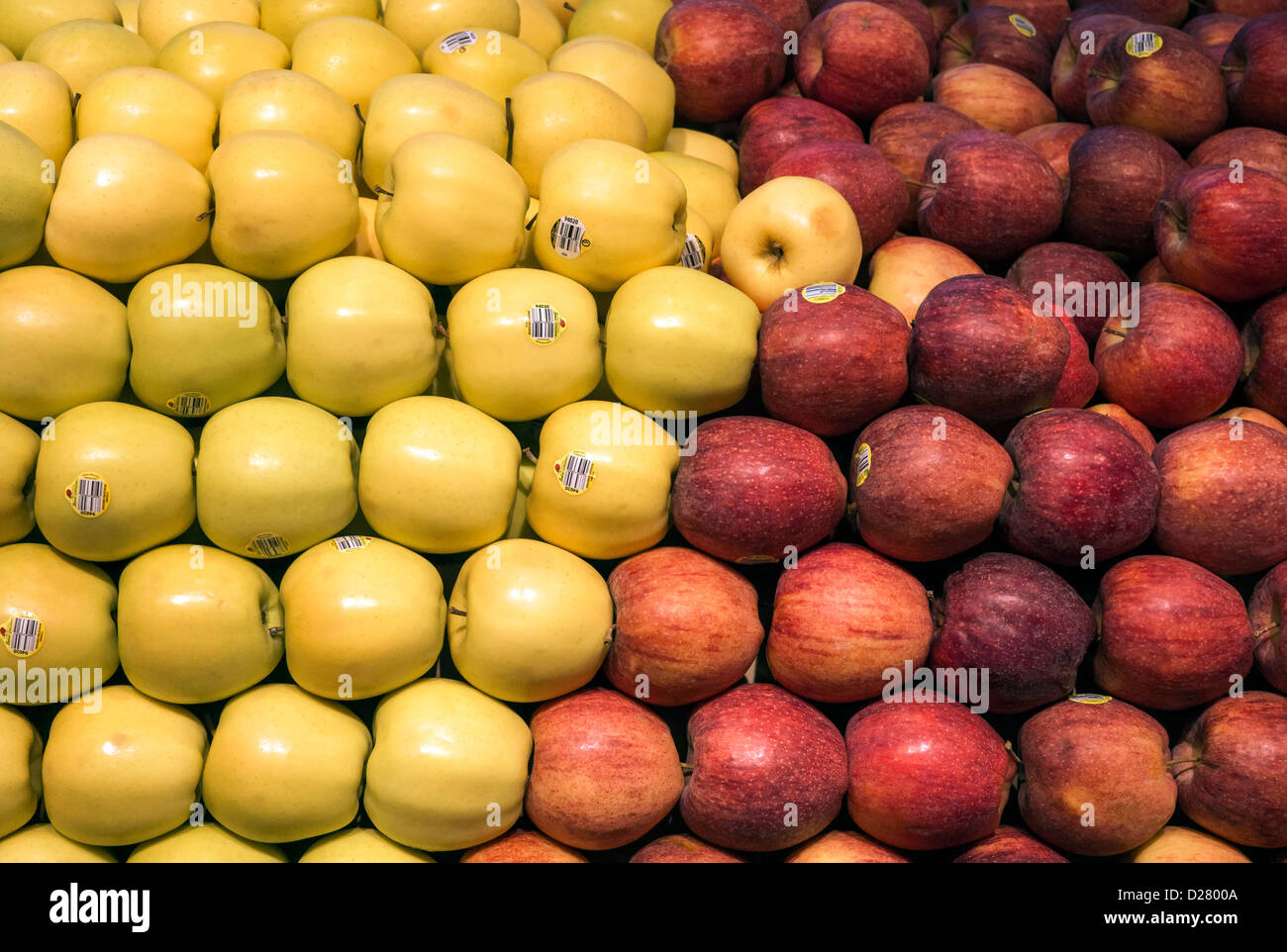 Golden delicious red delicious hi-res stock photography and images - Alamy