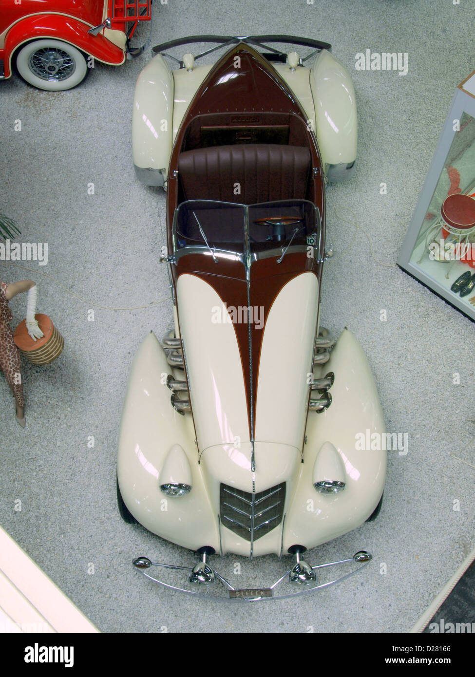 The Auburn 852 Speedster, showcased at the Auto & Technik Museum ...